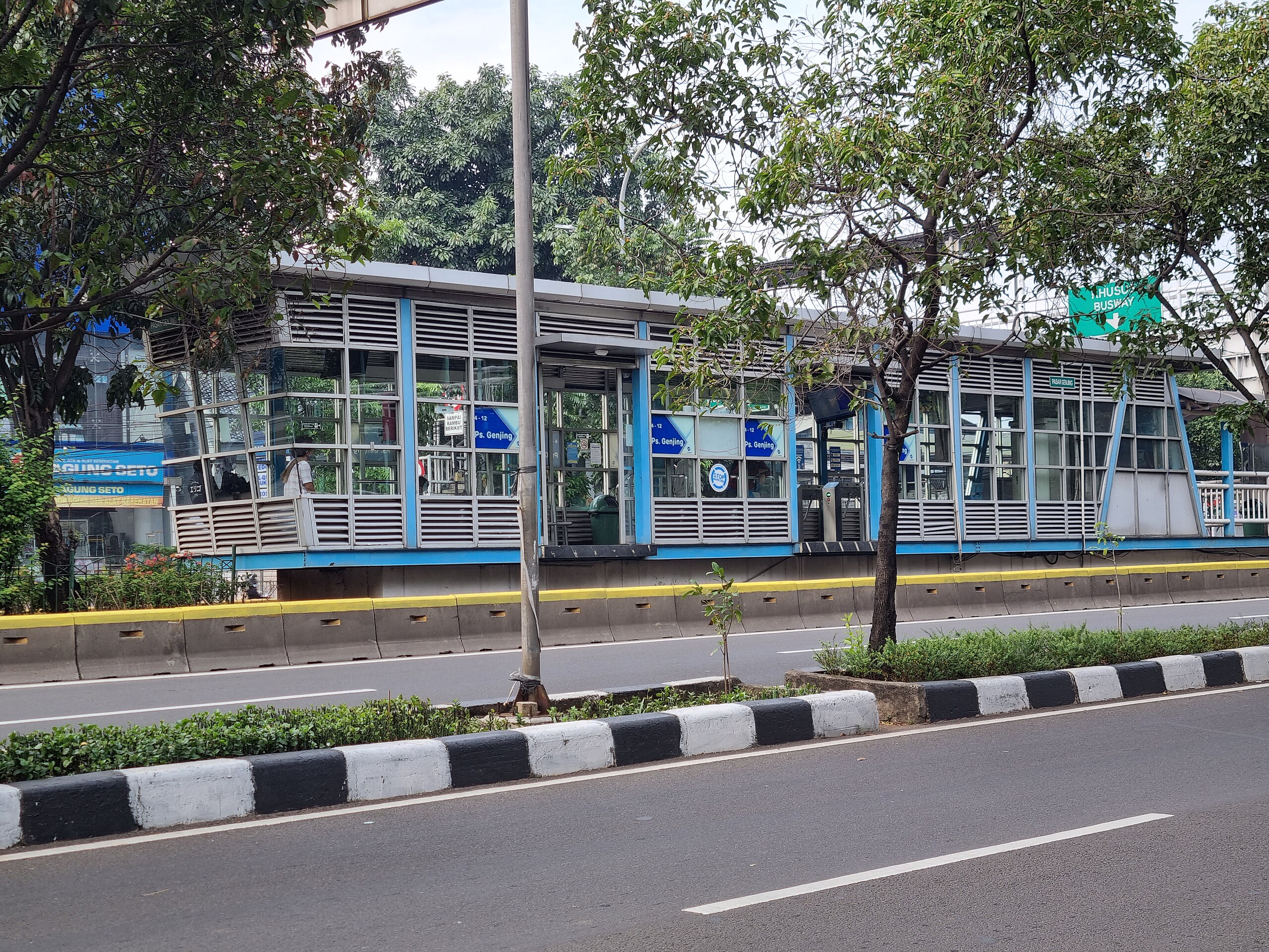 Mulai Besok Halte Transjakarta Pasar Genjing Dialihkan Sementara ...